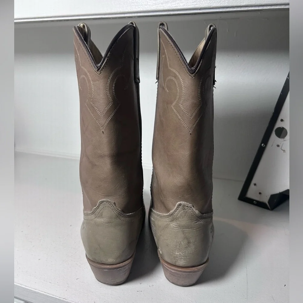 dingo | Shoes | Vintage Dingo Cowboy Boots Mens 5d Taupe Gray Leather ...